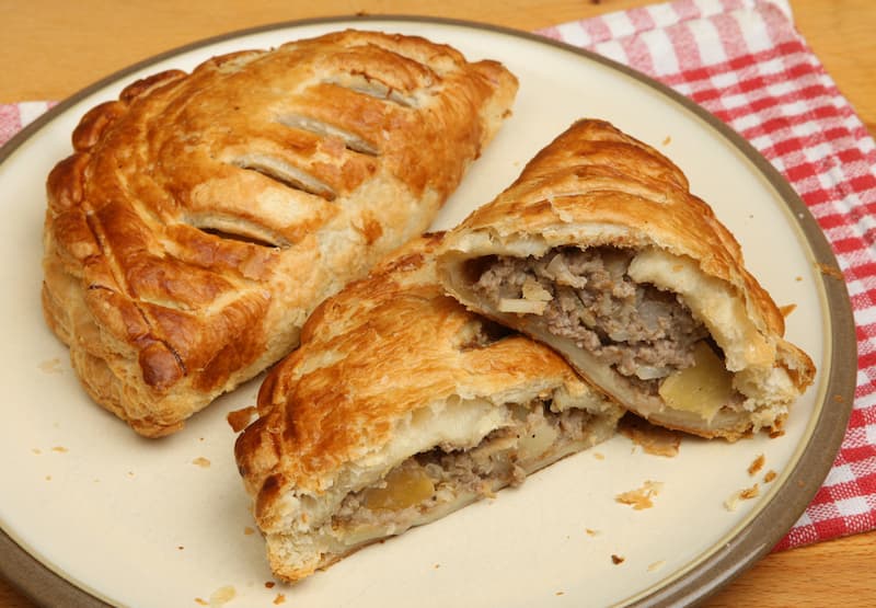 Foods to Try in London for an Authentic English Experience - Montage Travel