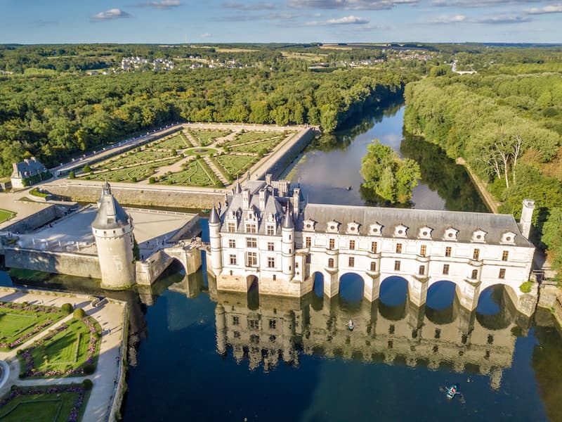 A Guide to the Enchanting Loire Valley Chateaux - Montage Travel